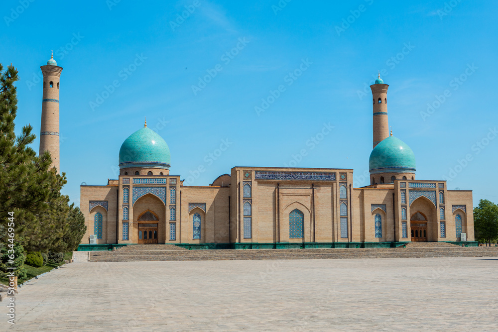 View of Hazrati Imam Mosque and Muyi Muborak Madrasah (Moyie Mubarek ...
