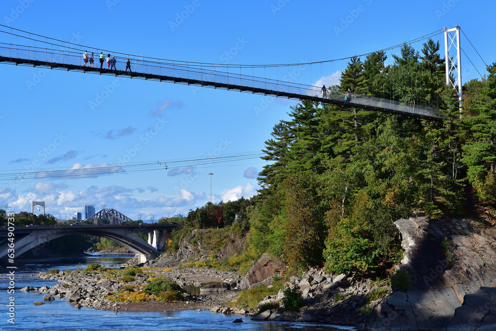 Suspended pedestrian bridge Parc des Chutes de la Chaudiere 113 meters ...