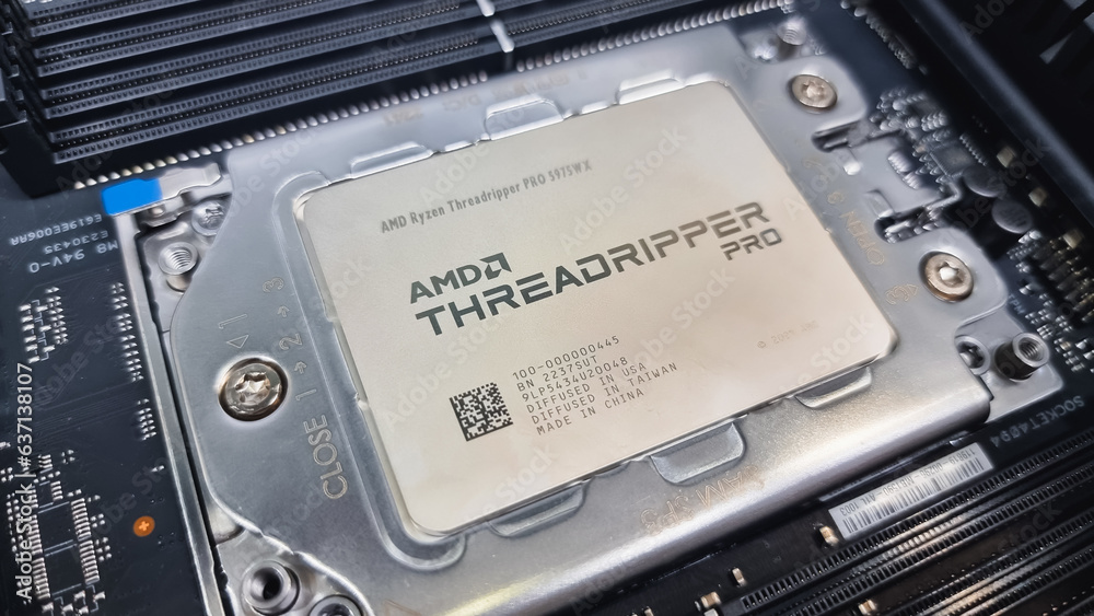 Photo Stock AMD Ryzen Threadripper Pro 5975WX, 32 Cores 64 Threads, AMD ...