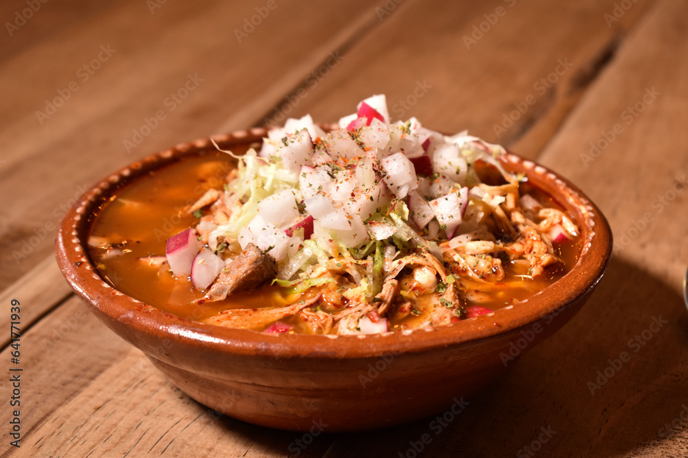 Caldo de Pozole de maiz con carne platillo tipico de septiembre el mes ...