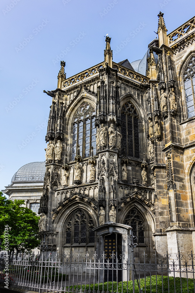 Aachen Cathedral (Aachener Dom) - Roman Catholic church in Aachen ...