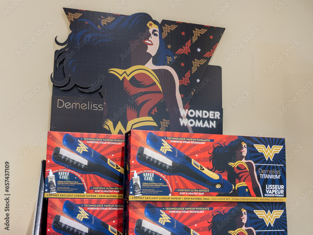 demeliss titanium WONDER WOMAN Fiction character from DC movies and ...