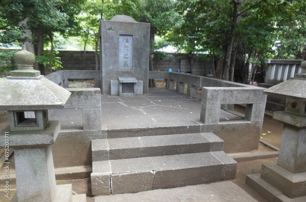 Tomb of Prime Minister Katsura Taro, founder of Takushoku University ...