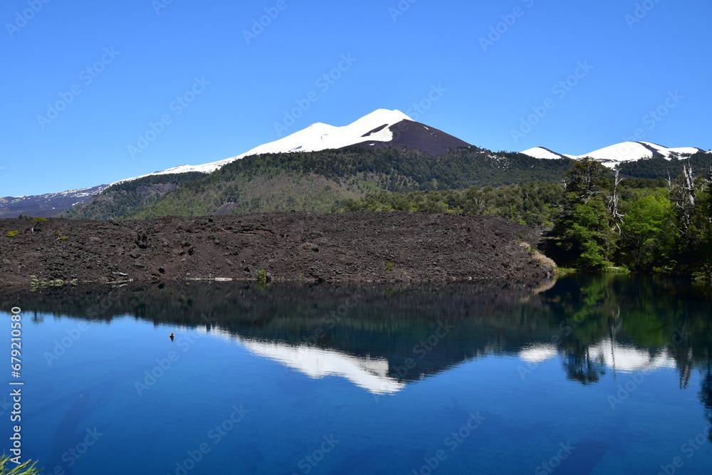 National Park Conguillio in Chile: a paradise of lagoons, araucarias ...