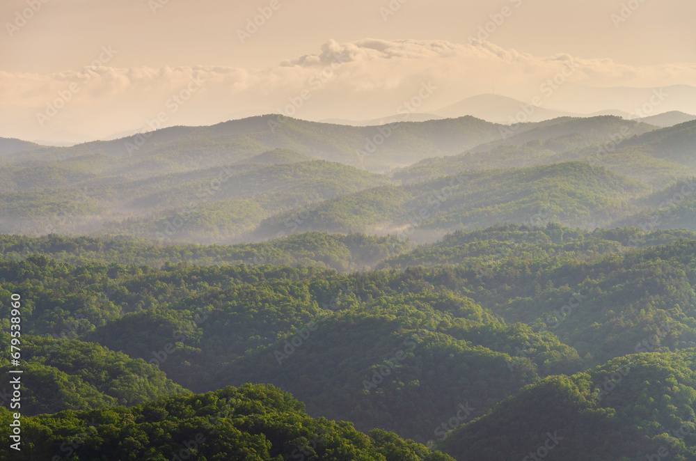 Blue Ridge Parkway, Famous Road linking Shenandoah National Park to ...