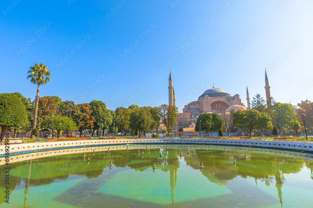 Foto Hagia Sophia Grand Mosque of Istanbul, Turkey. Splendid witness of ...