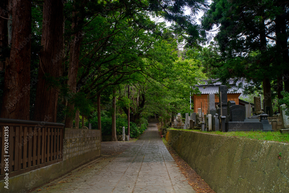 Ryuunin Temple in Matsumae Park Complex, a temple in the temple town ...