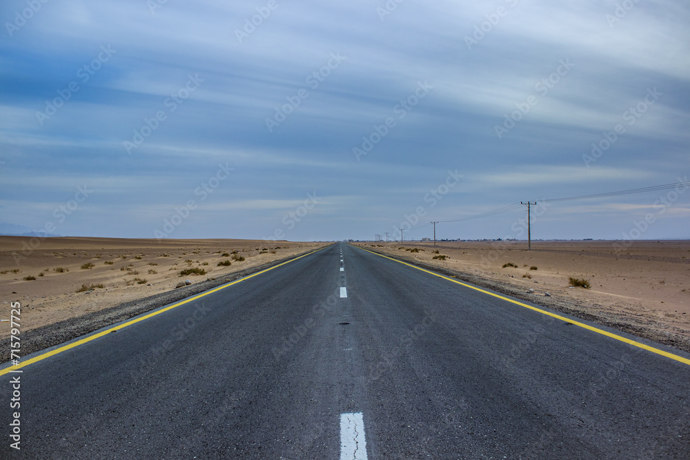 drive in desert on straight asphalt road idyllic simple wallpaper ...