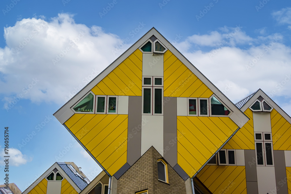 Photo Stock Famous houses built in Rotterdam - Cube houses ...
