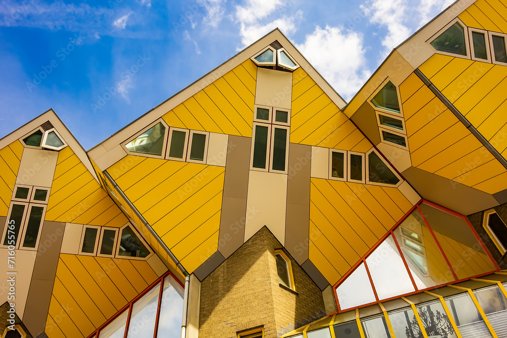 Famous houses built in Rotterdam - Cube houses (Kubuswoningen ...
