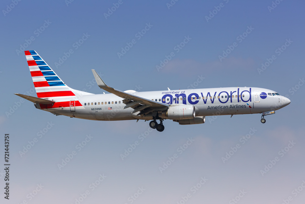 American Airlines Boeing 737-800 airplane at Dallas Fort Worth Airport ...