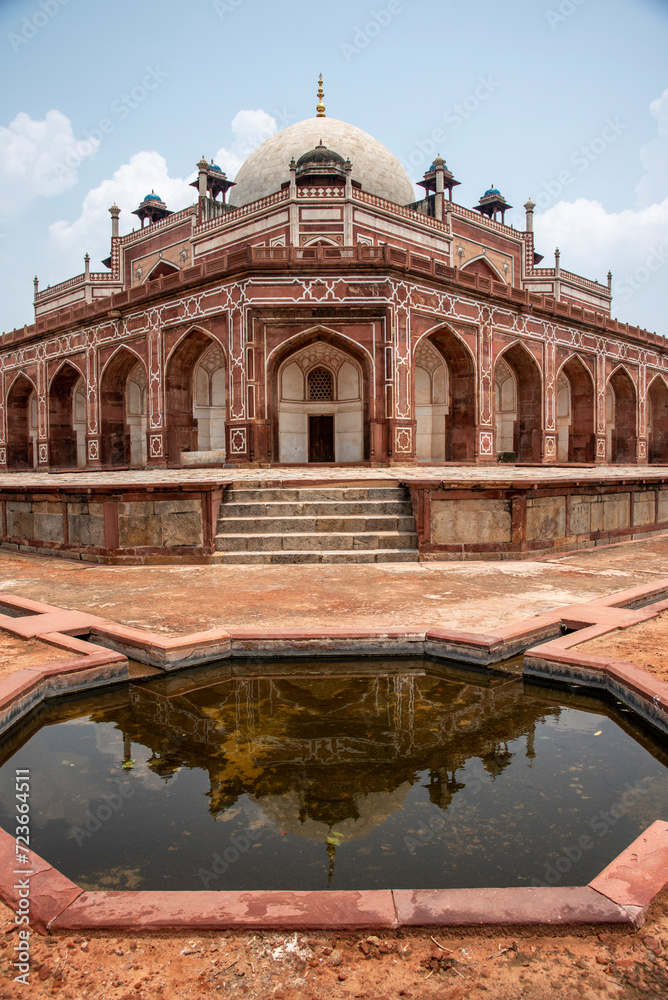 Humayun's tomb (Persian: Maqbara-i Humayun) is the tomb of world ...