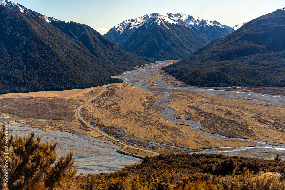 Photo Stock spring panorama of mountains in artur's pass national park ...