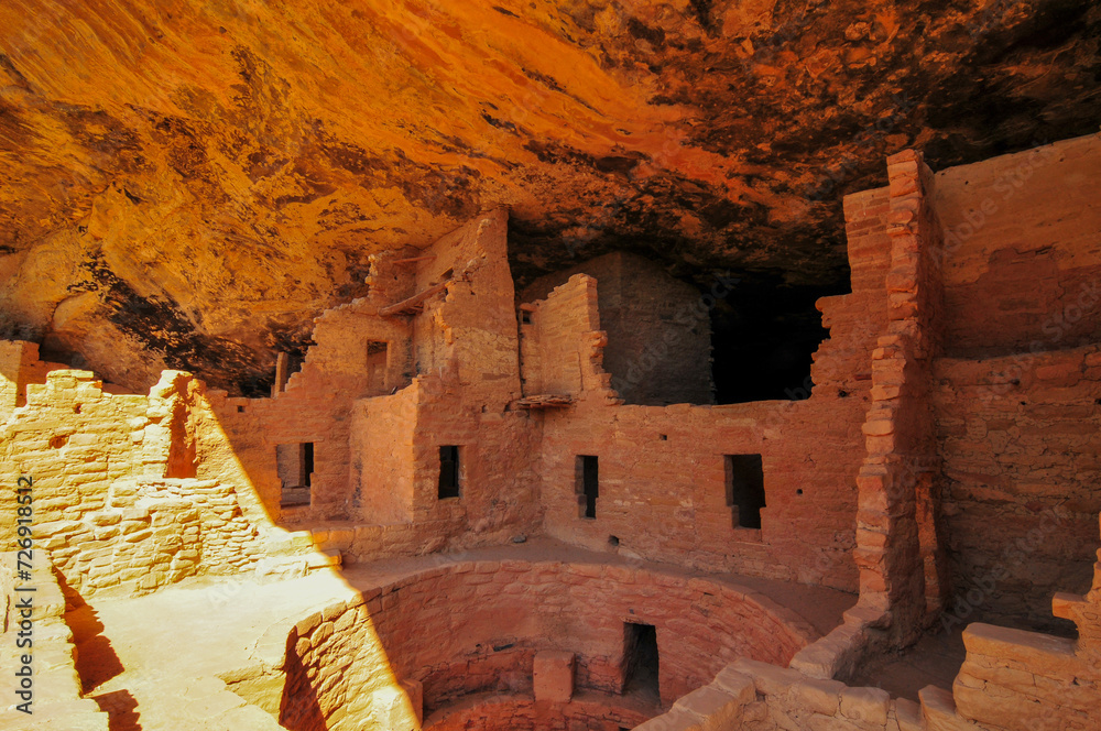 Inside the Cliff Palace ruins, the largest Ancestral Puebloans cliff ...