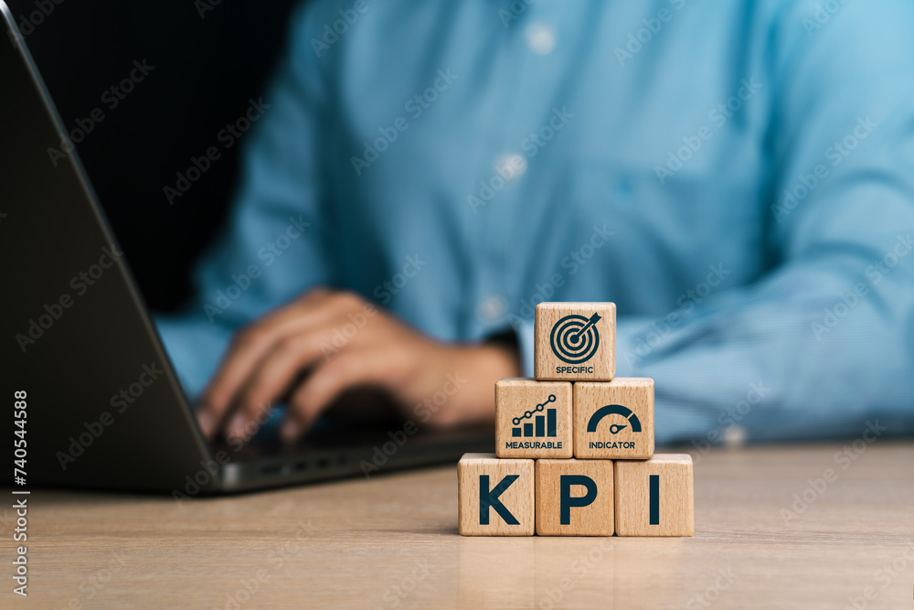 KPI Effective and smart key performance indicators (KPIs) to measure ...
