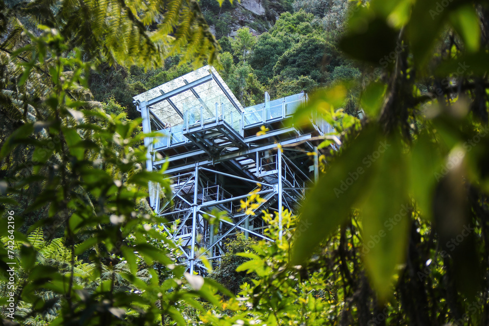 Tower of the Scenic Skyway, a cable-car crossing the Jamison Valley in ...