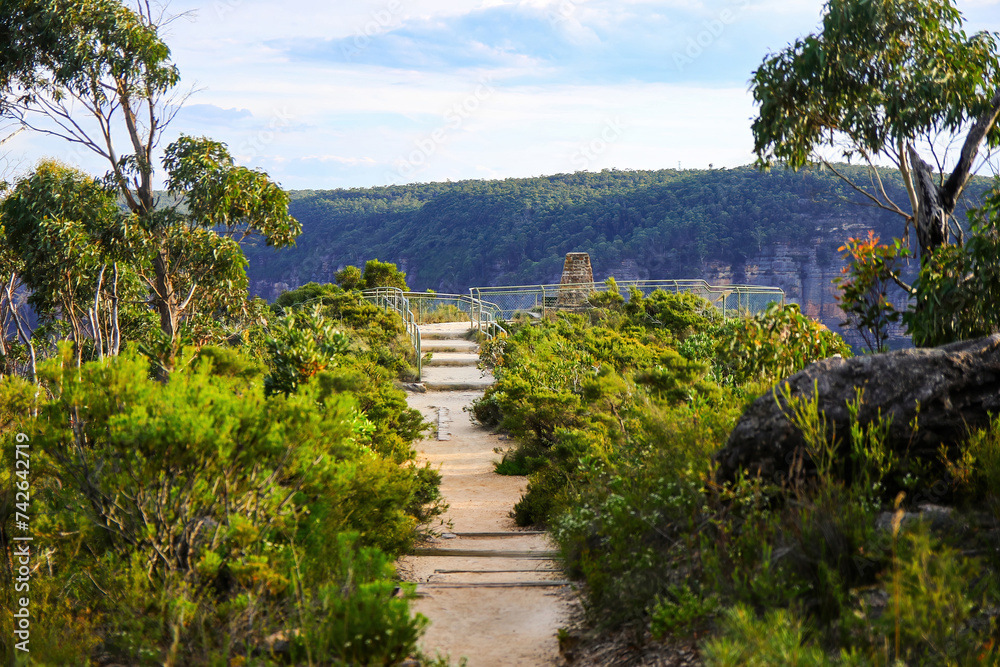 Observation platform at the end of Pulpit Rock Lookout trail in the ...