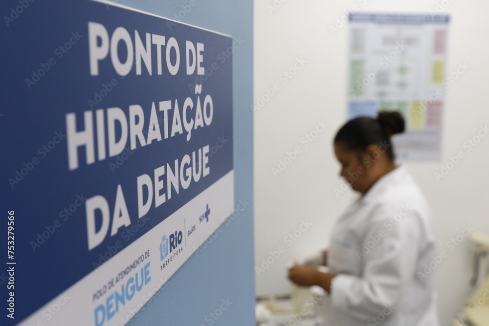 Patients with dengue fever and symptoms of the disease seek medical ...