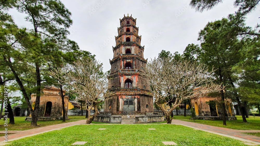 Phuoc Duyen Tower In Thien Mu Pagoda (Also called Heavenly Lady Pagoda ...