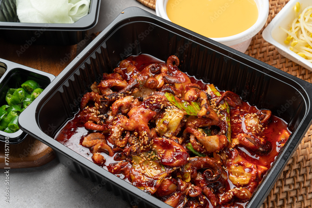 Korean food, webfoot octopus, stir-fry, pork belly, rice, lunch box ...