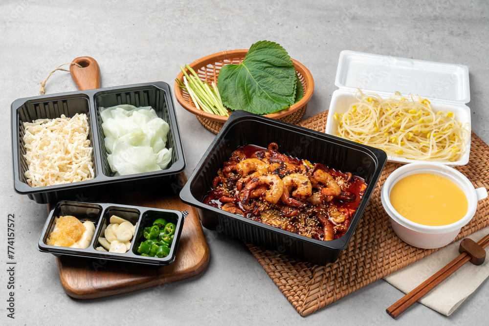 Korean food, webfoot octopus, stir-fry, pork belly, rice, lunch box ...