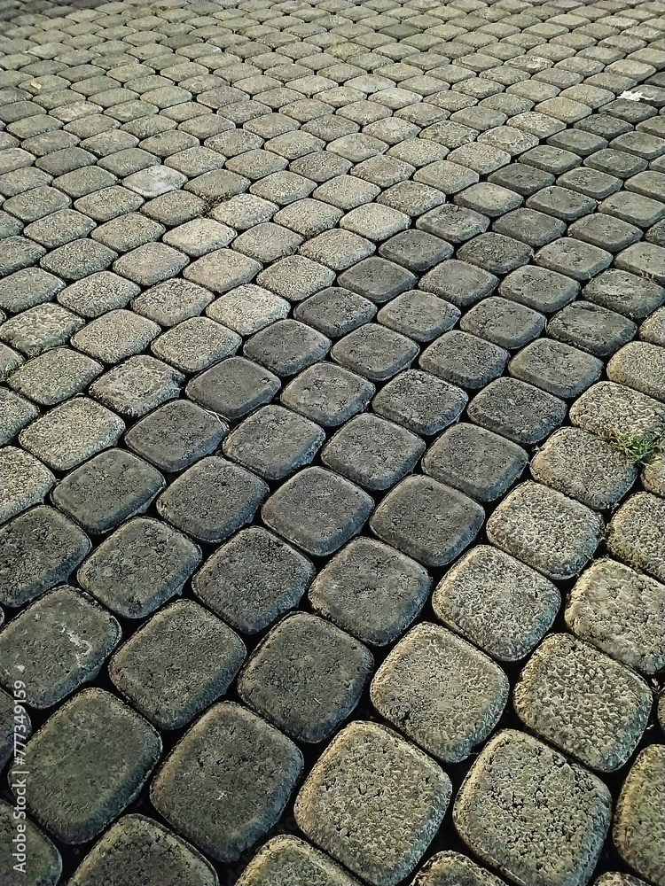 rounded side square paving cobble stone applied on public park walkways ...