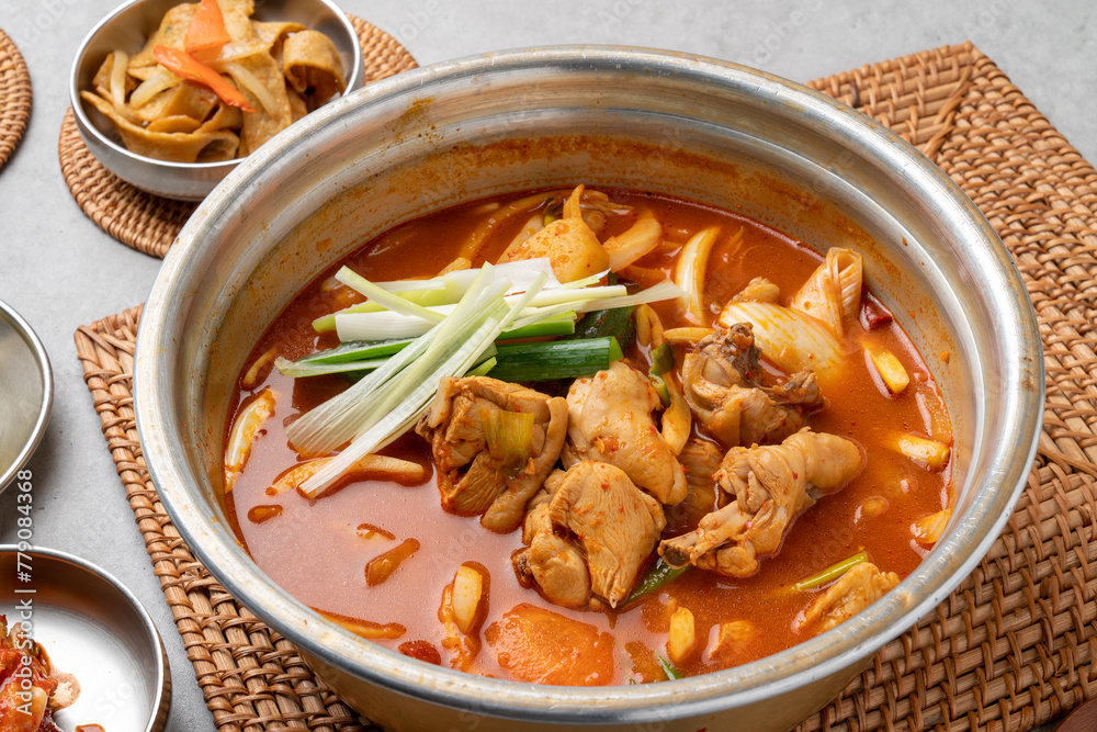 Korean food, ripened kimchi, kimchi, braised spicy chicken, spicy ...