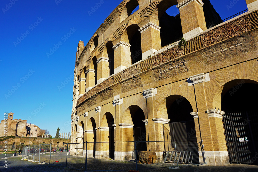 Exterior architecture and design of Colosseum (Coliseum), Oval Flavian ...