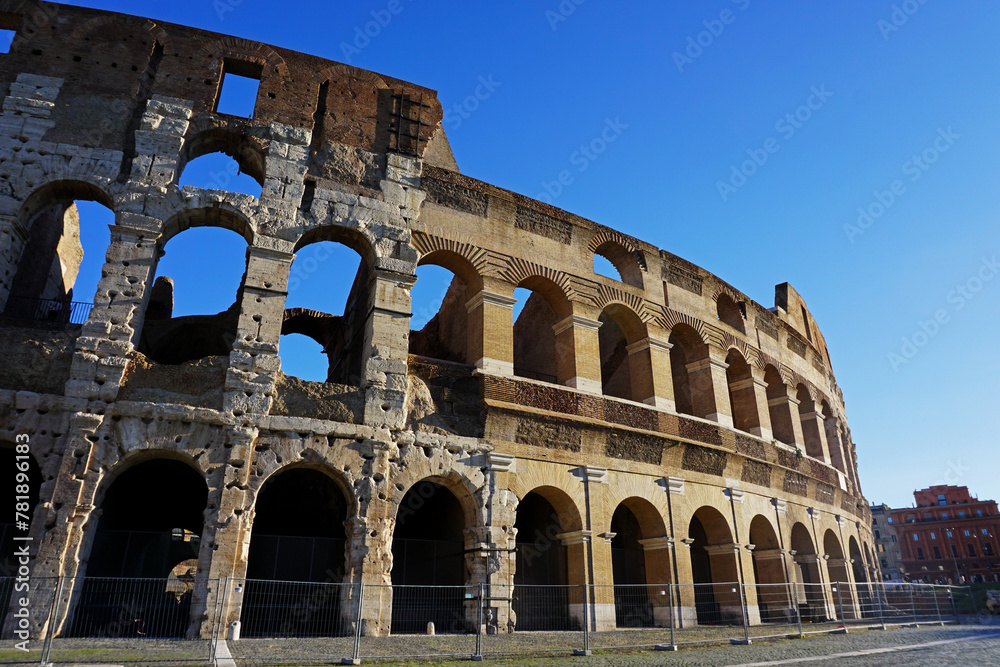 Exterior architecture and design of Colosseum (Coliseum), Oval Flavian ...