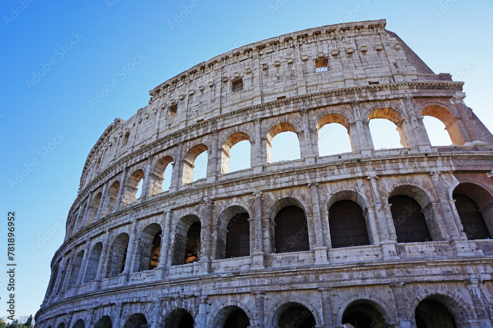 Exterior architecture and design of Colosseum (Coliseum), Oval Flavian ...