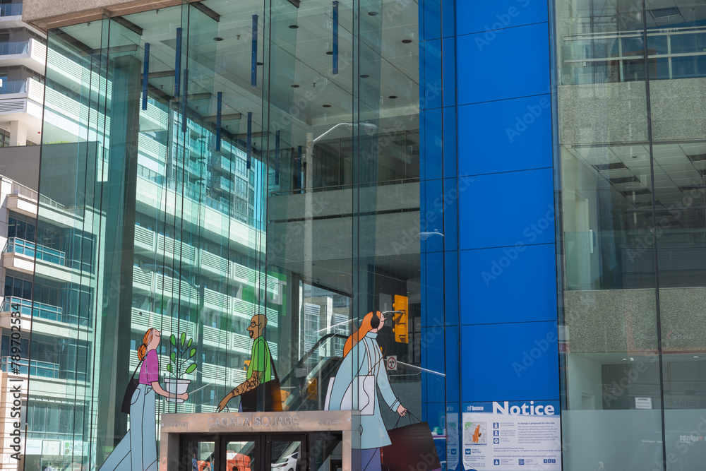 entrance foyer to Canada Square (shopping mall and subway entrance ...