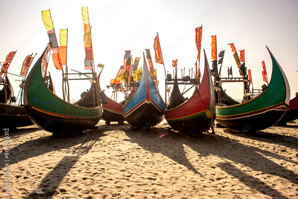 Traditional Wooden Fishermen's fishing boat, Inani Beach, Coxs bazar ...