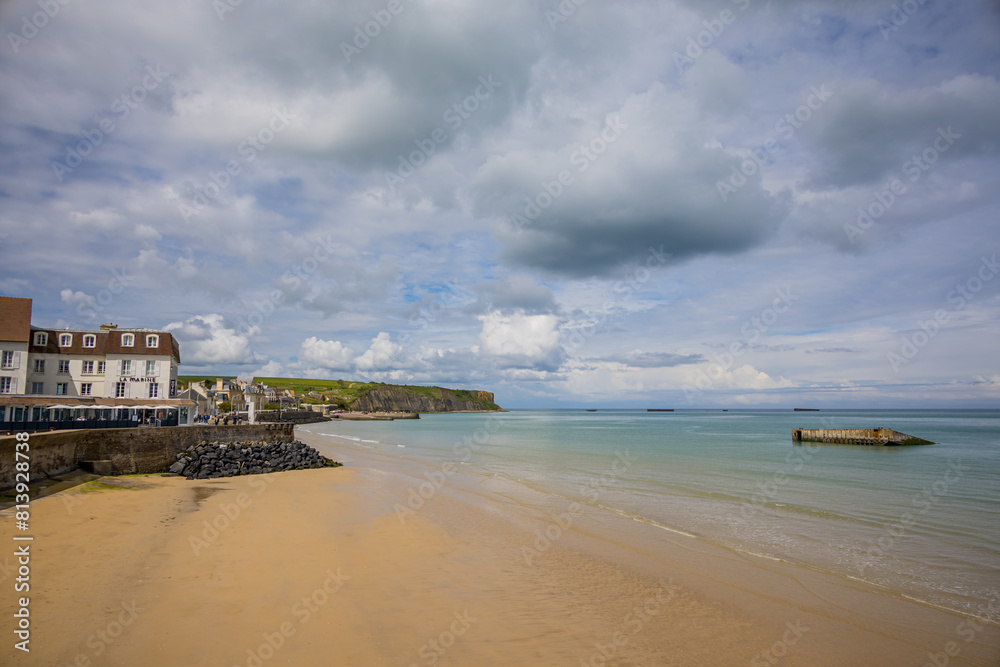 Foto de Stock Vestiges du Port artificiel d'Arromanches utilisé pour le ...