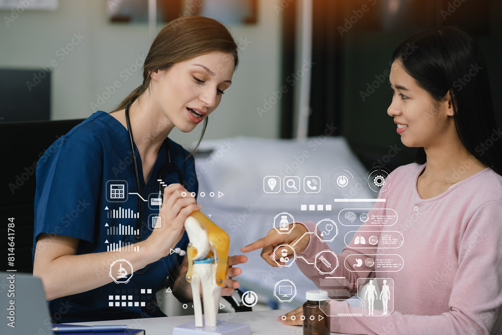 Knee model showing the process of osteoarthritis and knee arthroplasty ...