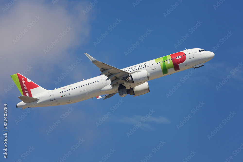 TAP Air Portugal Airbus A321neo Stock Photo | Adobe Stock