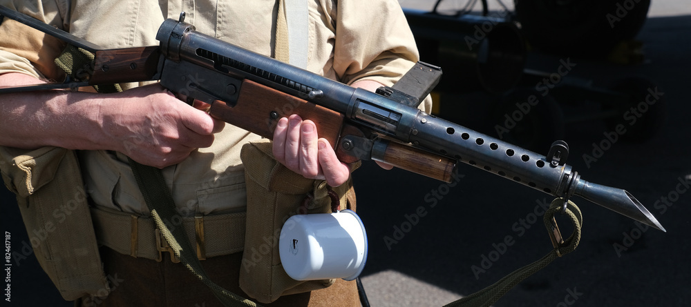 The STEN is a British submachine gun chambered in 9×19mm which was used ...