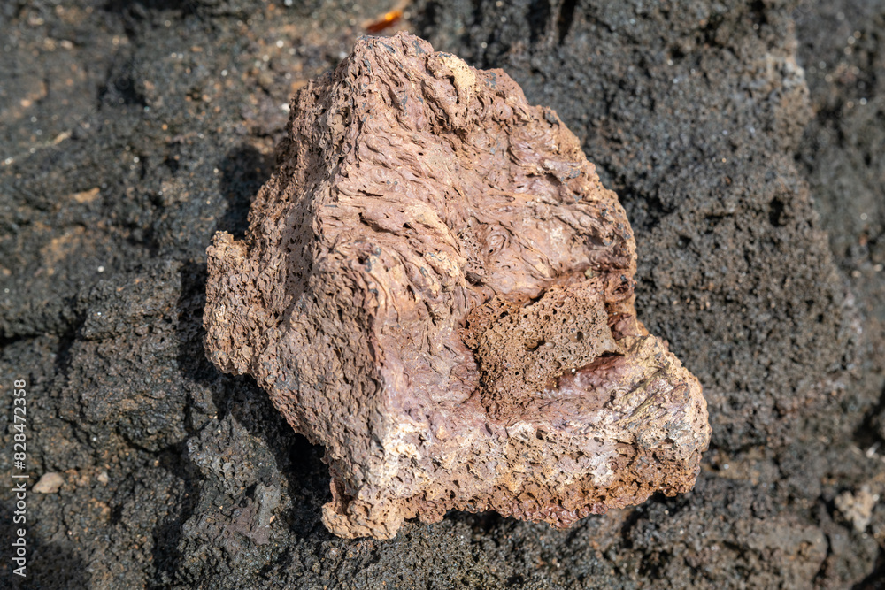 Kalama flow / Koko Rift basalts, Honolulu Volcanics . About 0.1 Million ...