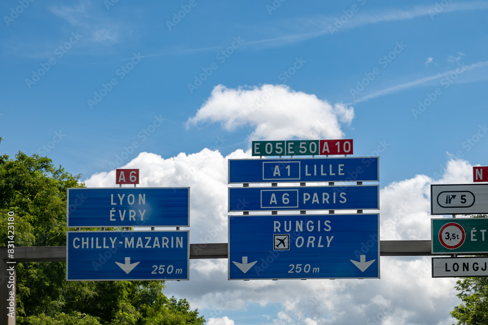 Driving on highway and road signs to Paris and other French cities ...