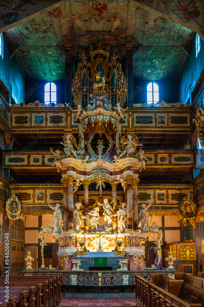 Holy Trinity Church of Peace in Świdnica, the largest wooden Baroque ...
