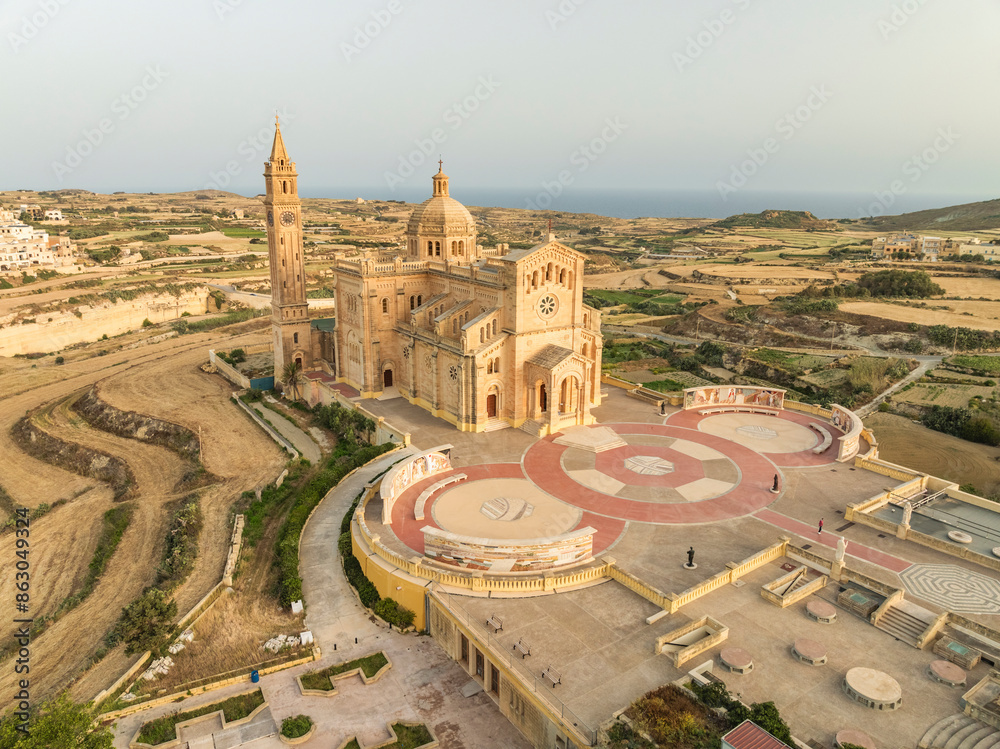 Photo Stock Aerial view of Bazilika Tal-Madonna Ta' Pinu Mill Gharb ...