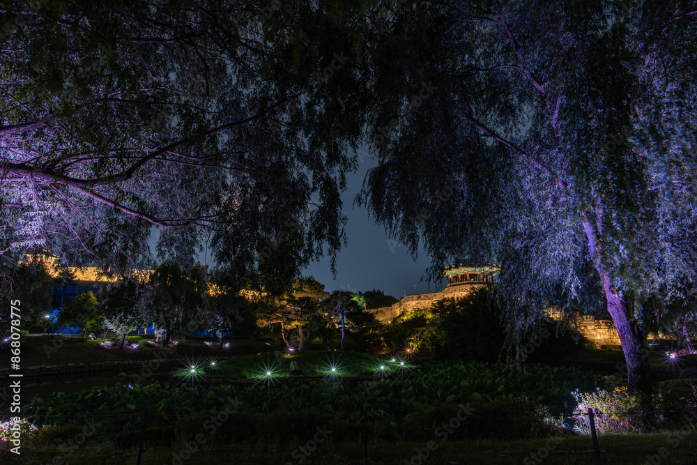 Night view of Hwaseong Fortress, Traditional Architecture of Korea in ...