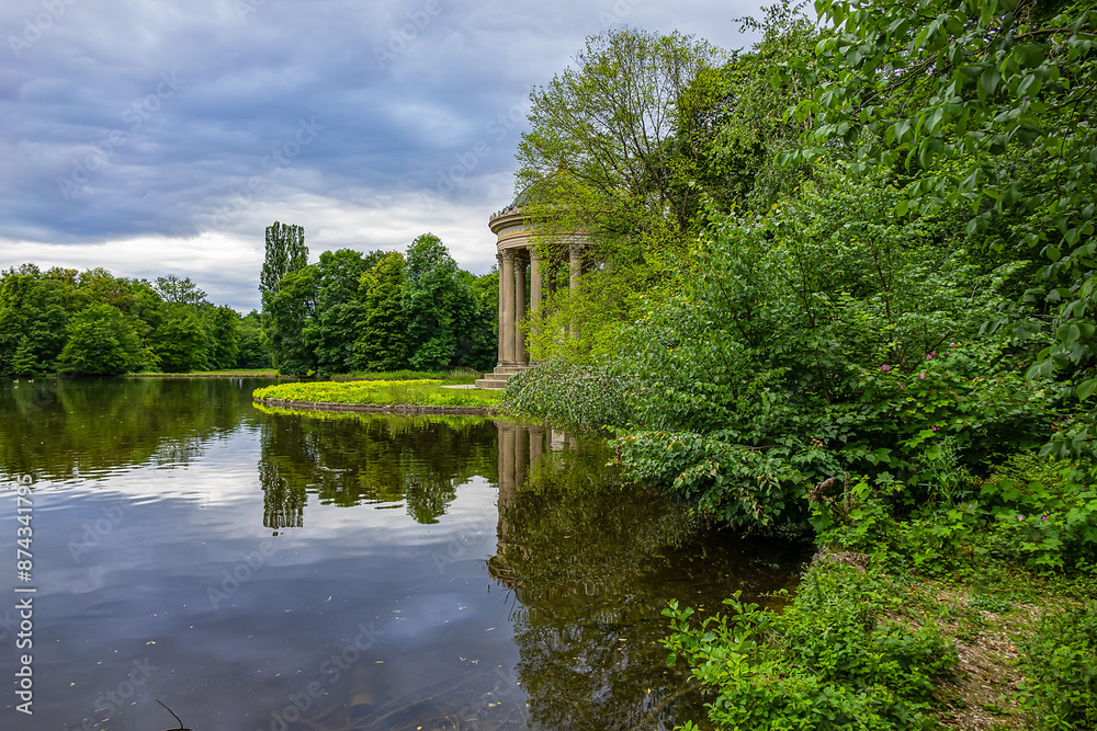 Nymphenburg Palace (Schloss Nymphenburg, 1675). Nymphenburg Palace Park ...
