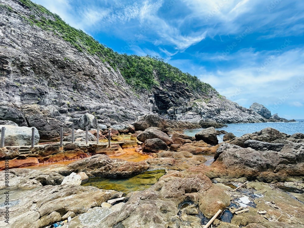 Shikinejima in Tokyo is a wild hot spring paradise. Jinata Onsen is a ...