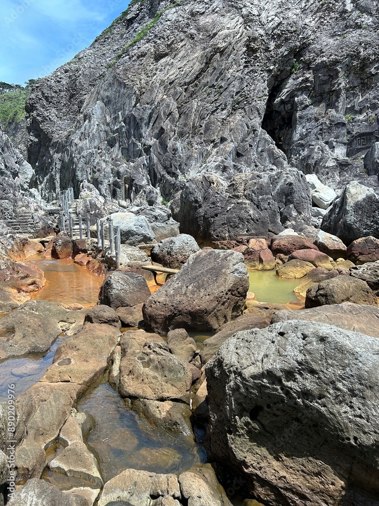 Shikinejima in Tokyo is a wild hot spring paradise. Jinata Onsen is a ...