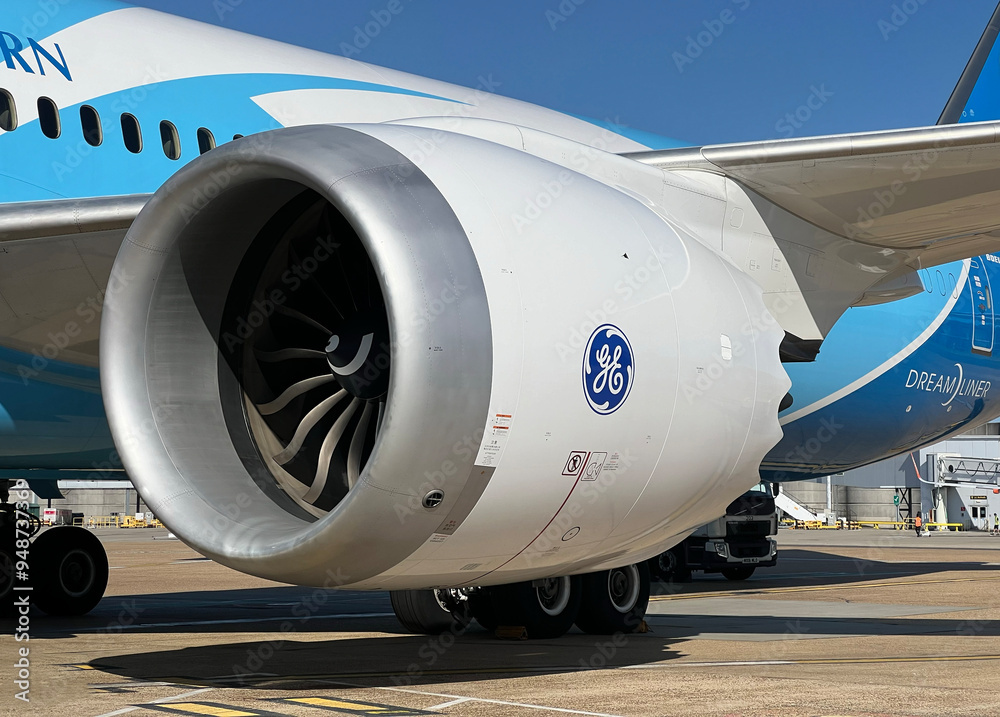 ภาพถ่าย Stock Boeing 787 Dreamliner General Elelectric GEnx Jet Engine ...