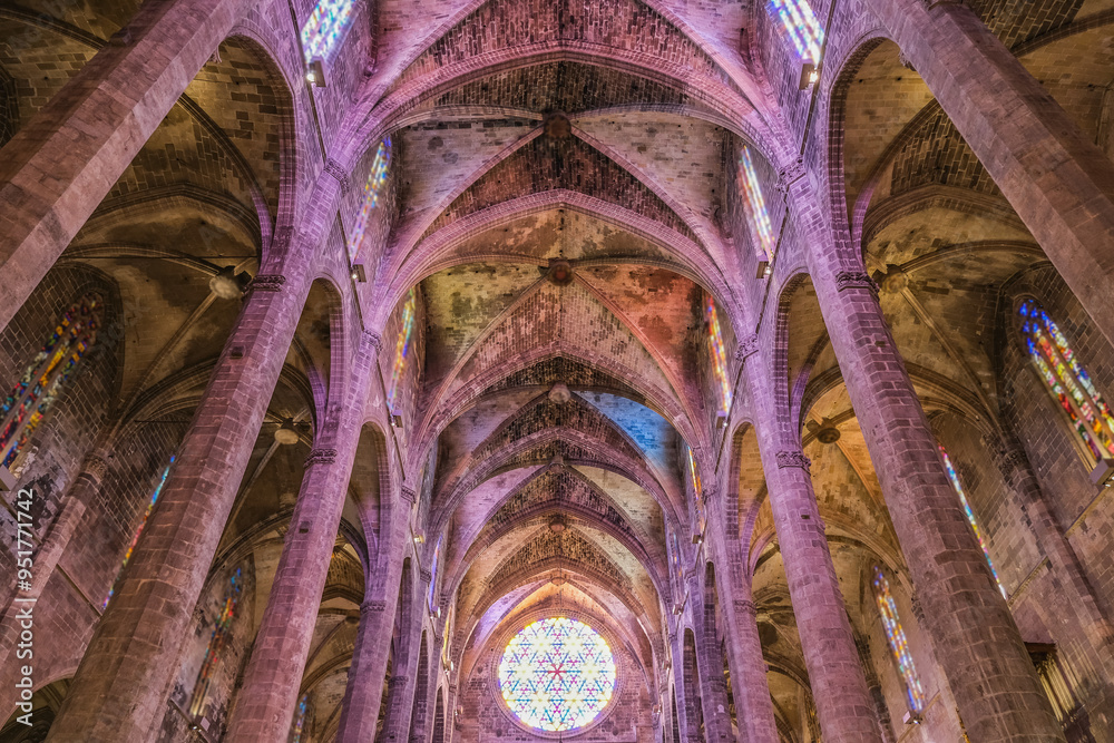 Impressive gothic style architecture inside main and side naves of ...