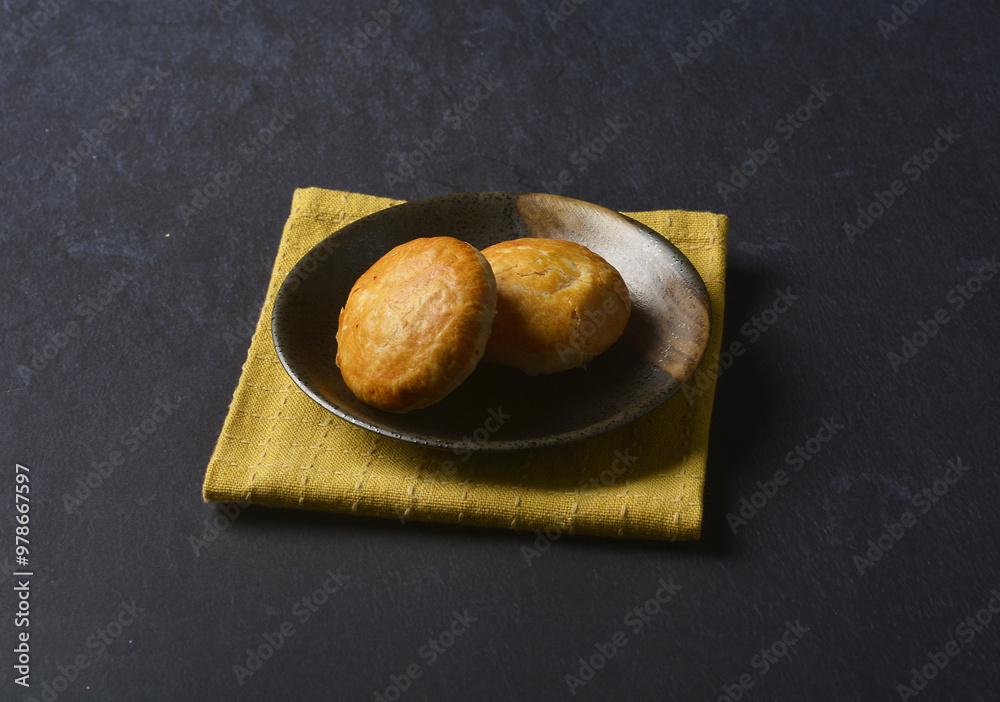 traditional baked teo chew chinese golden yellow mooncake lotus paste ...