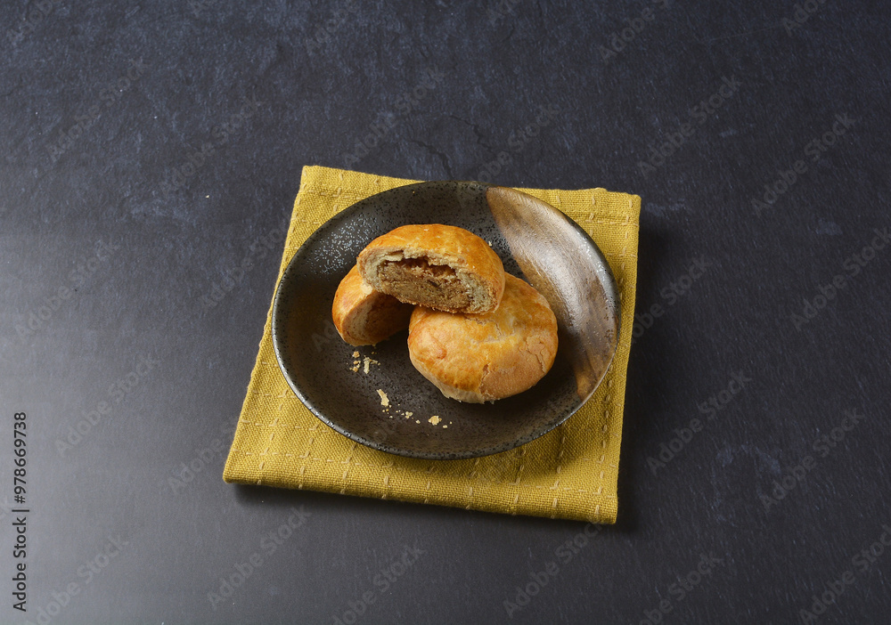 traditional baked teo chew chinese golden yellow mooncake lotus paste ...