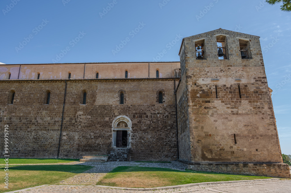 Fossacesia, Abruzzo. Abbey of San Giovanni in Venere の Stock フォト ...