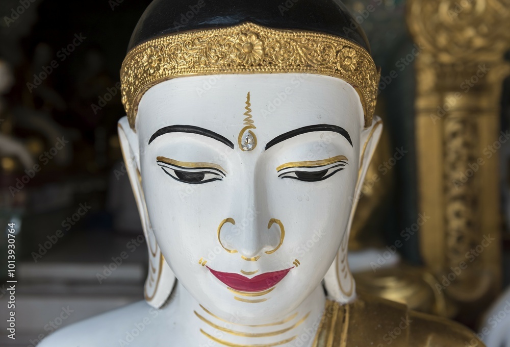 Buddha statues at Koo Chein Kan and Ma Kyee Kyee Hall, Shwedagon Pagoda ...